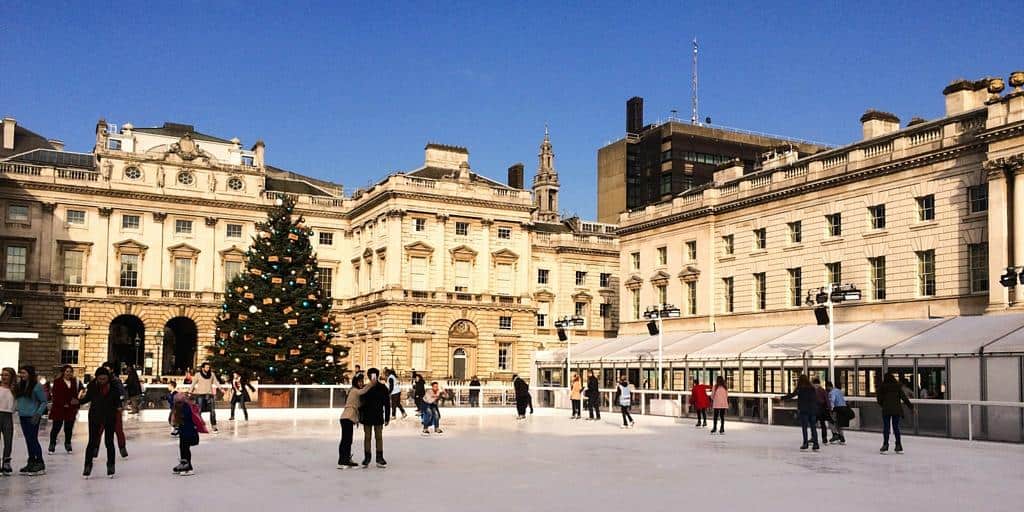 London in winter travel guide - things to do and where to stay