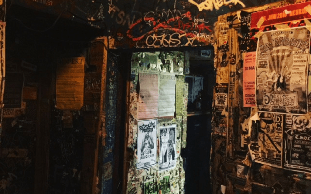 Travel traits interview series - Jennifer Neal, writer and comedian