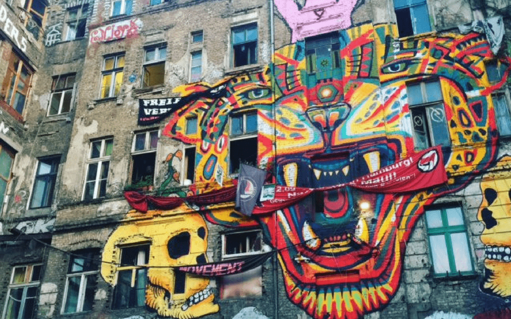 Travel traits interview series - Jennifer Neal, writer and comedian